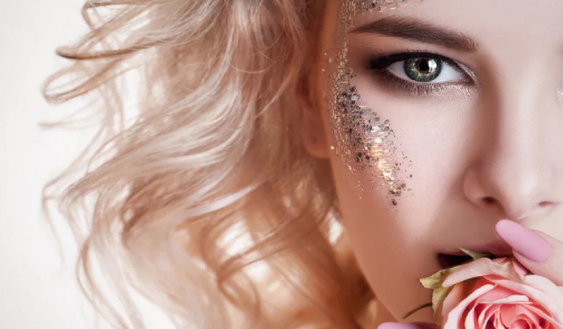 Pecas de glitter: una nueva tendencia en maquillaje