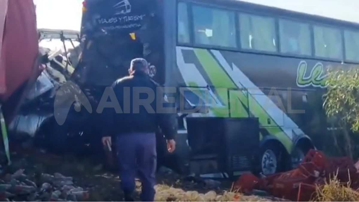 Imágenes Impactantes Del Trágico Accidente Entre Un Camión Y Un