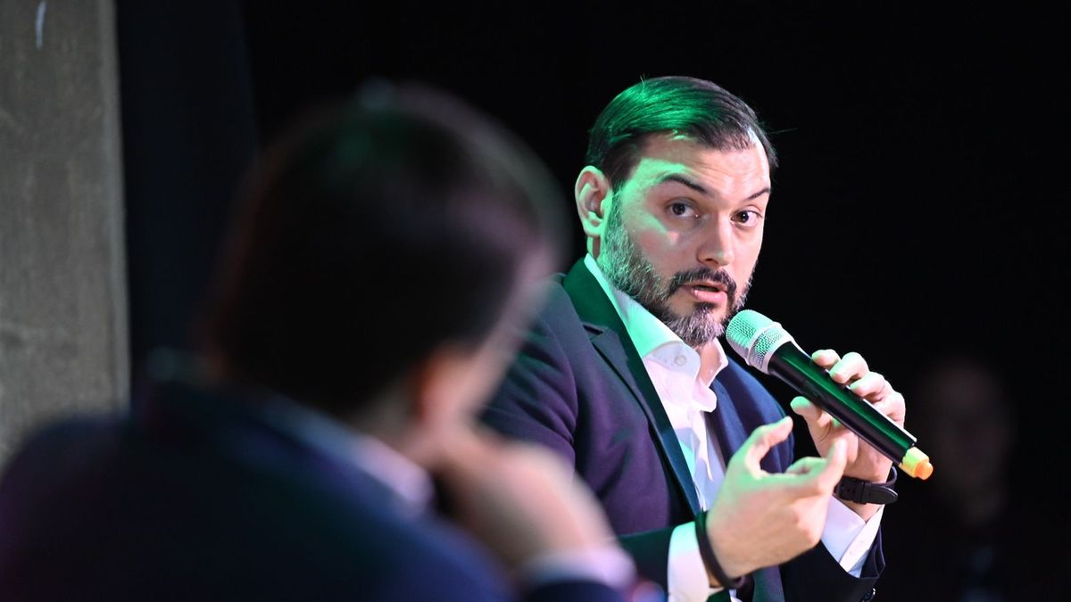 Emmanuel Álvarez Agis: La devaluación es la peor opción