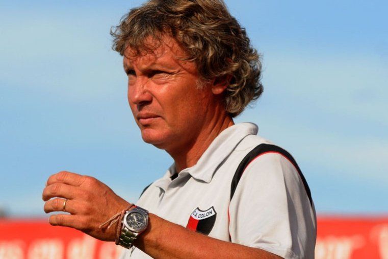 Javier López mete mano