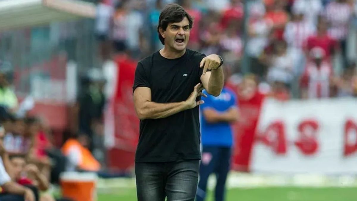 ¿Vuelve a Colón? Un equipo de Primera Nacional apuntó a Rubén Forestello