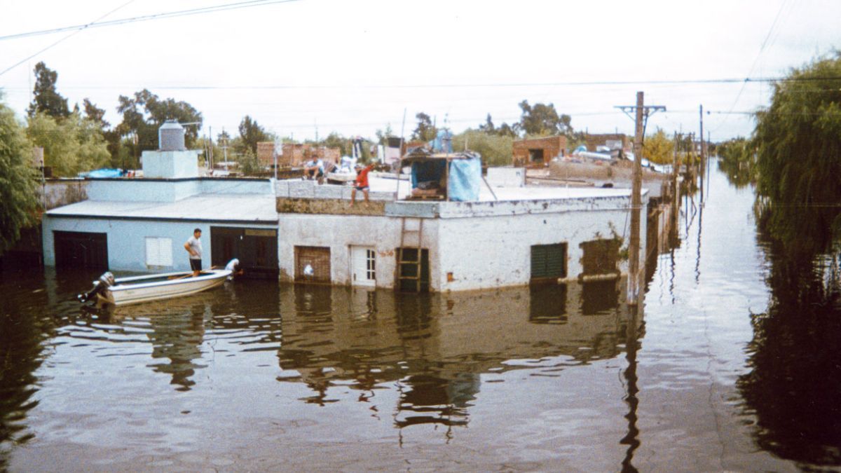 Ya está inaugurada la muestra fotográfica de la inundación del 2003 de ...
