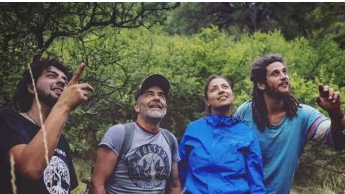 Así es la nueva vida del hijo de Julián Weich tras dejar todo por un ...