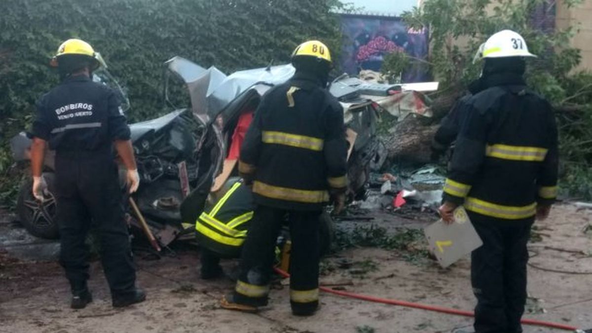 Dos jóvenes murieron tras un choque en Venado Tuerto