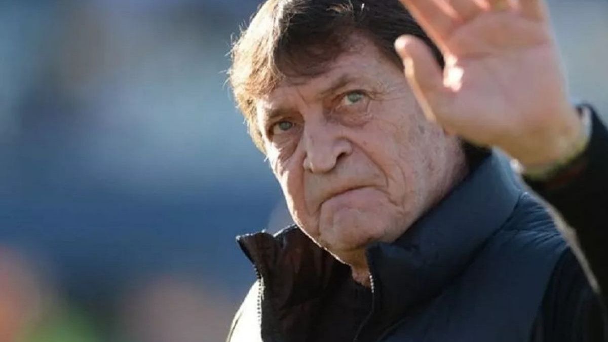 Colón presentó a Julio César Falcioni como nuevo DT del equipo