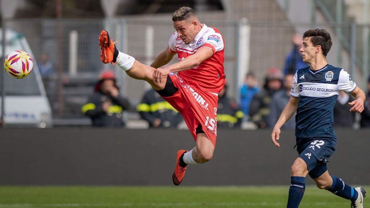 Colón: Jonathan Sandoval busca desvincularse de Argentinos Juniors para ...