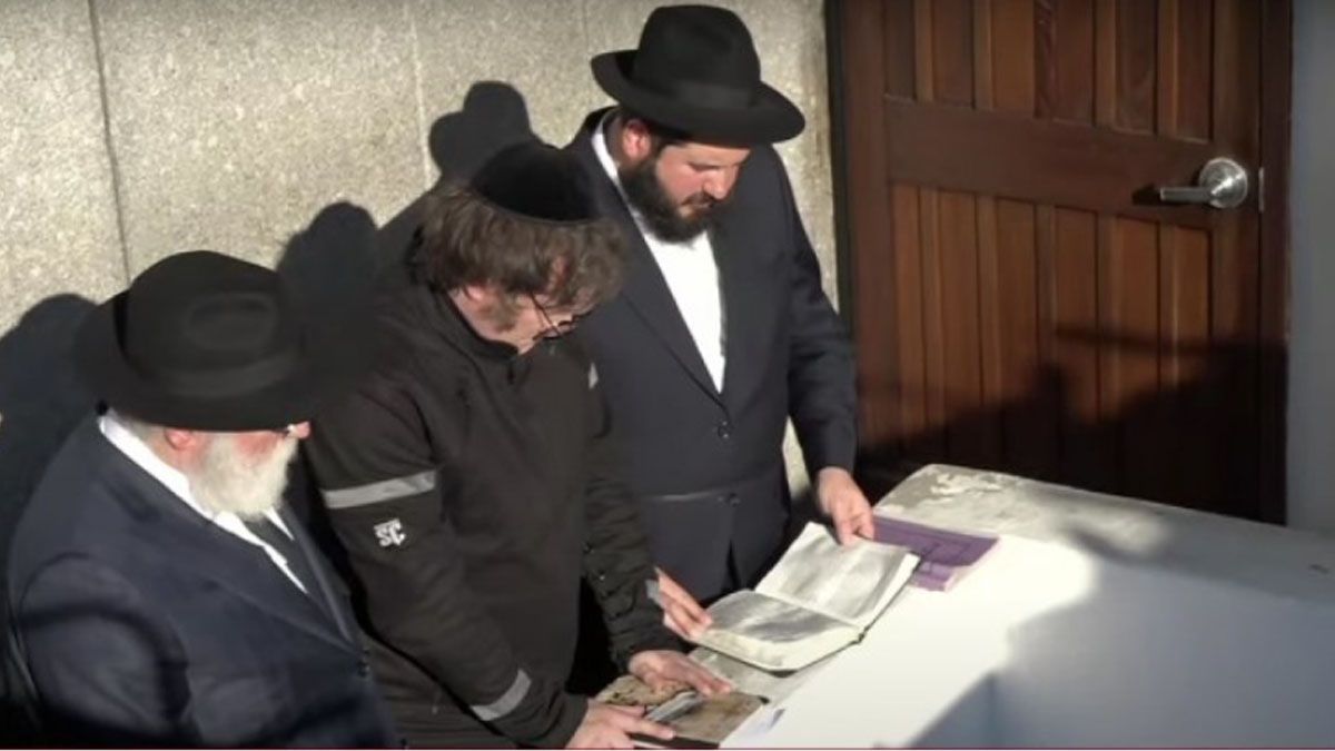 Milei en Estados Unidos: visitó la tumba del rebe de Lubavitch en Nueva ...